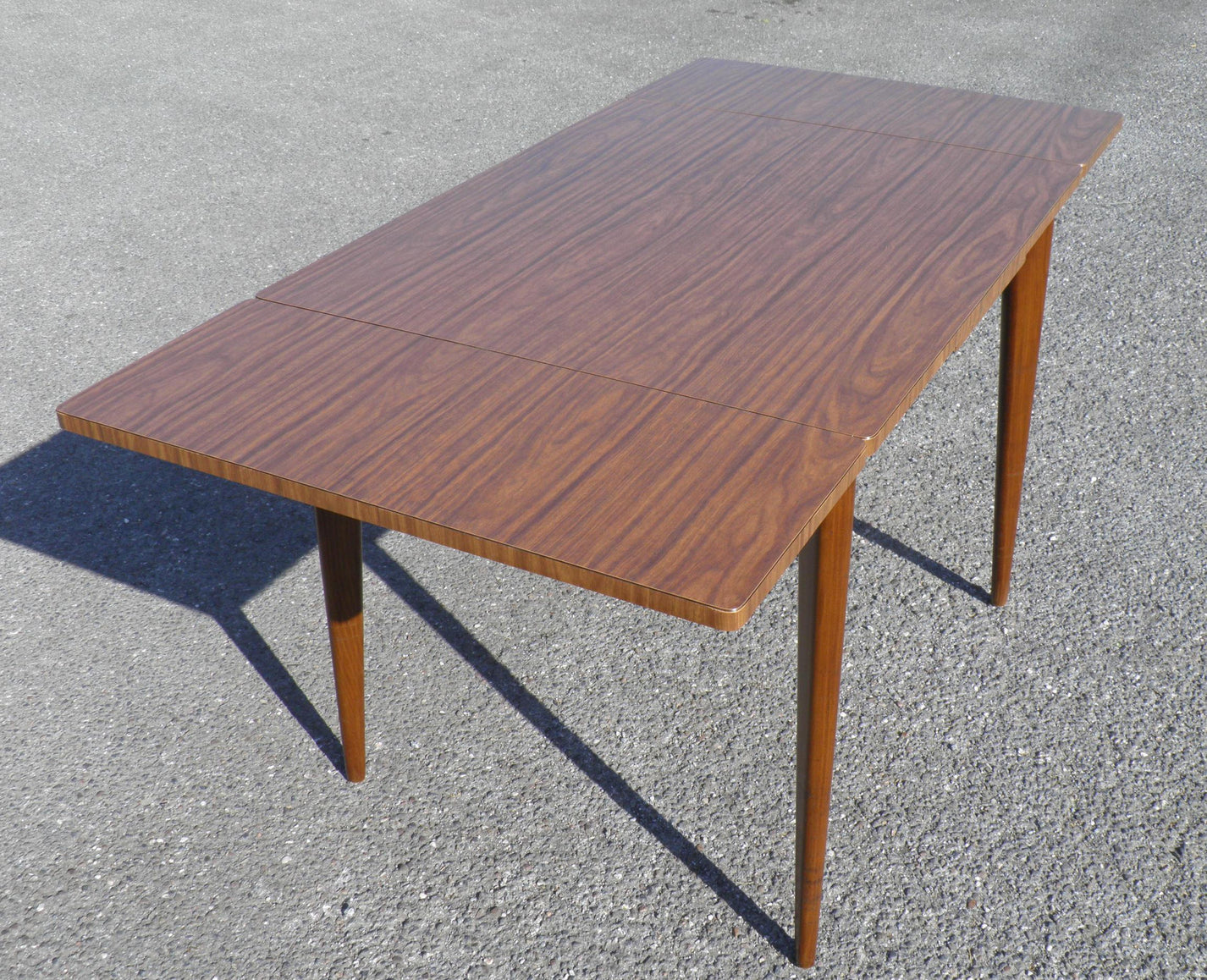 IPPLEPEN INTERIORS : Iconic Retro Ben Dining Set – Ipplepen Interiors