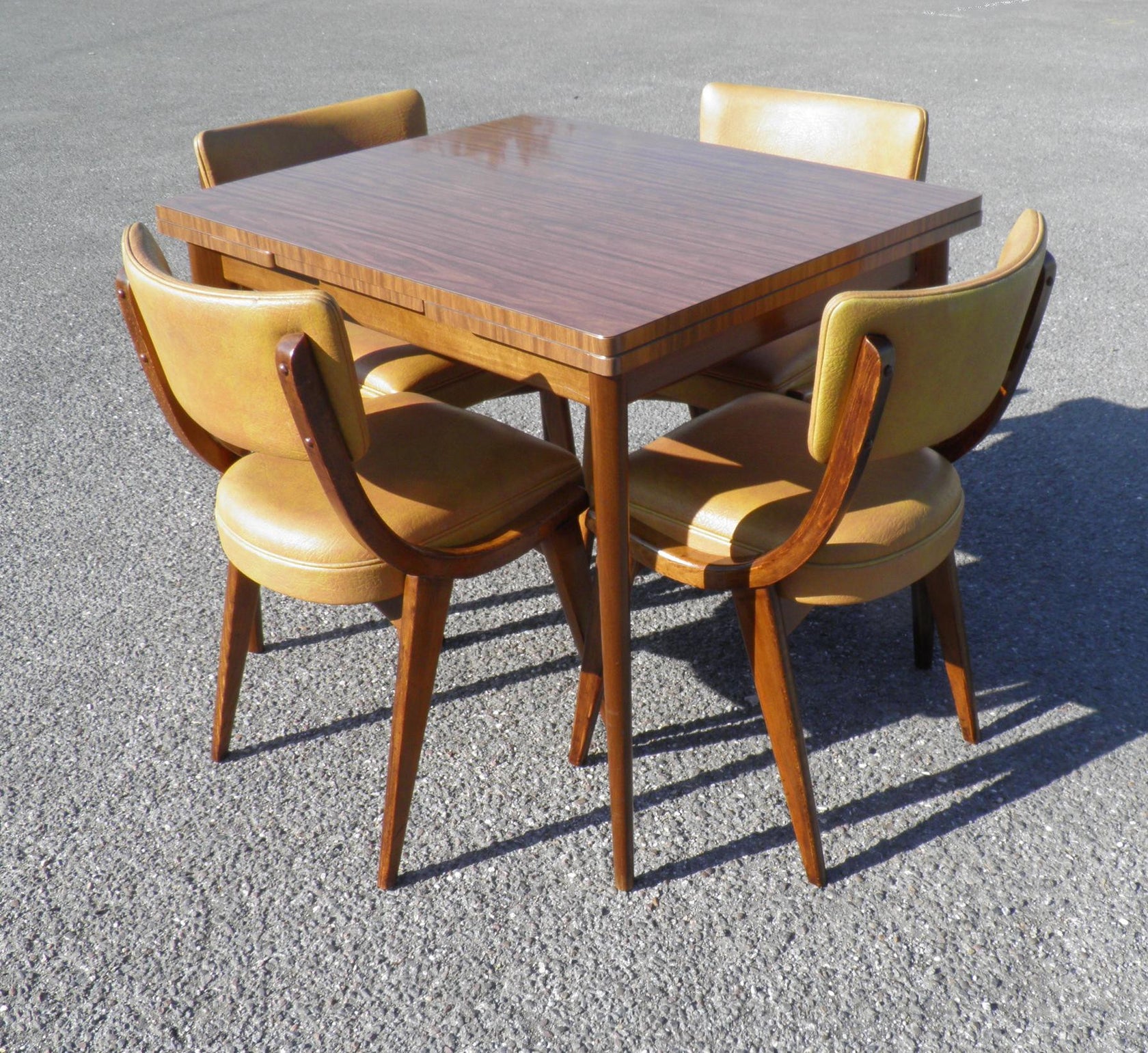 IPPLEPEN INTERIORS : Iconic Retro Ben Dining Set – Ipplepen Interiors