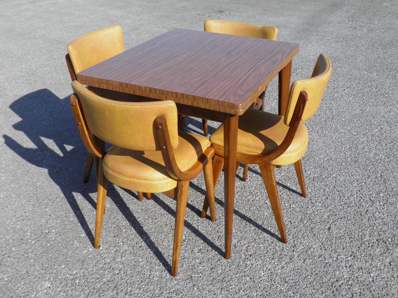 IPPLEPEN INTERIORS : Iconic Retro Ben Dining Set – Ipplepen Interiors