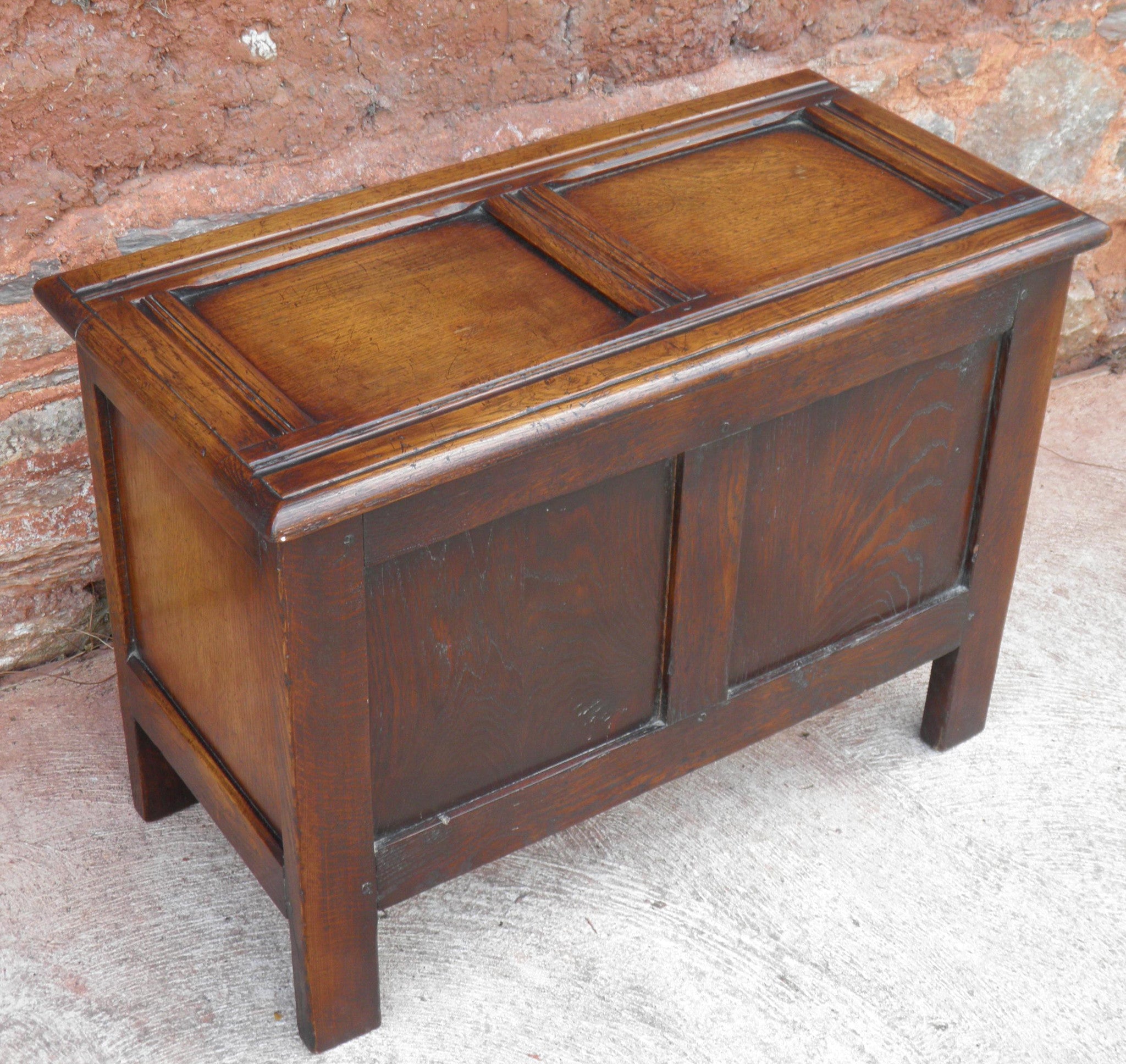 Vintage Carved Oak Coffer – Ipplepen Interiors