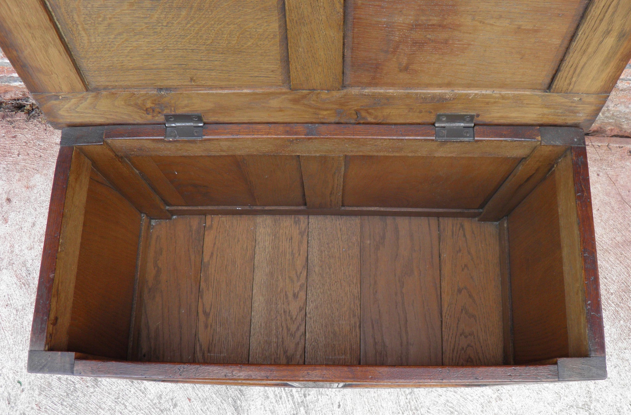 Vintage Carved Oak Coffer – Ipplepen Interiors