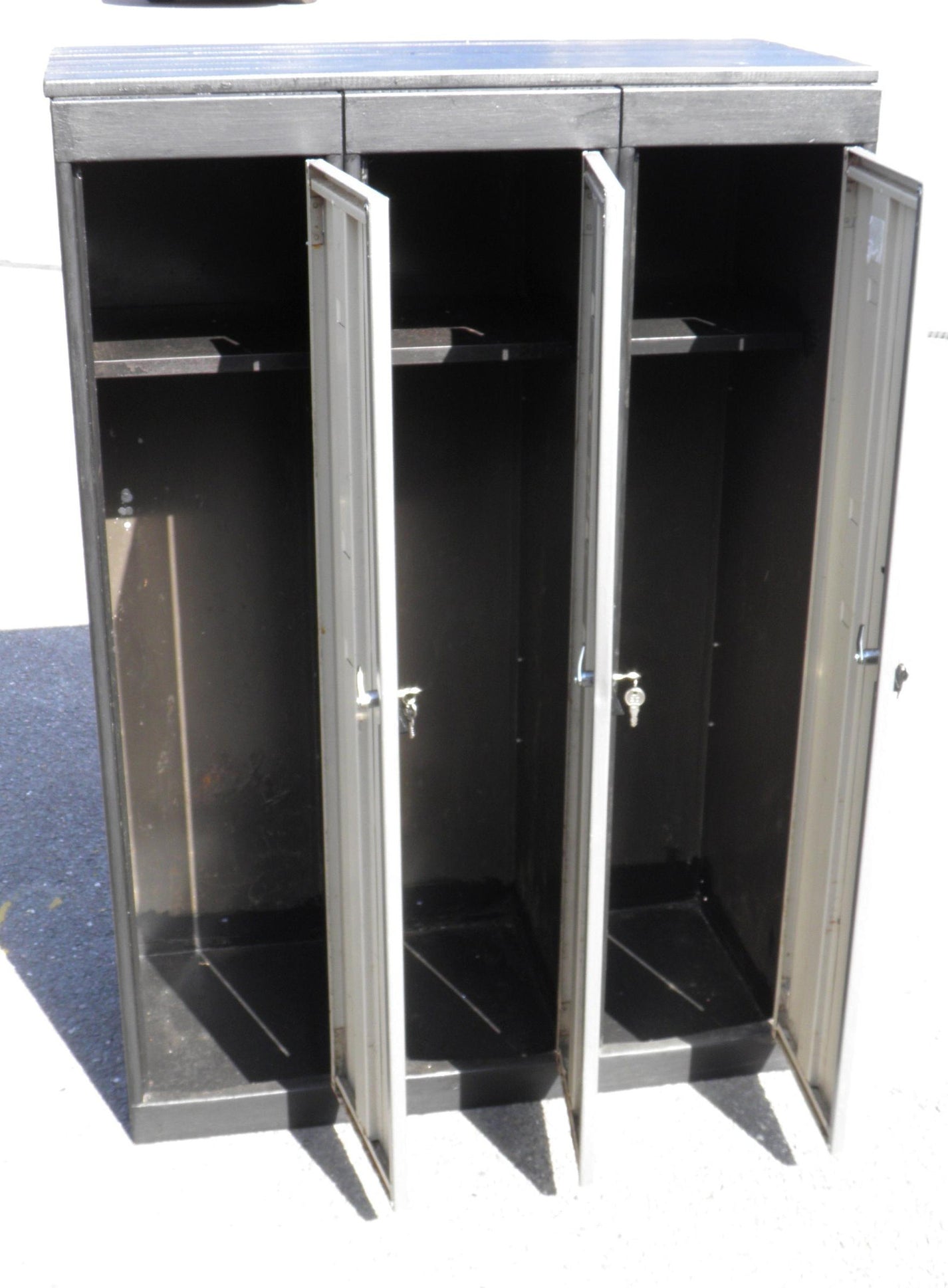 Vintage Industrial Style Triple Locker : IPPLEPEN INT. – Ipplepen Interiors