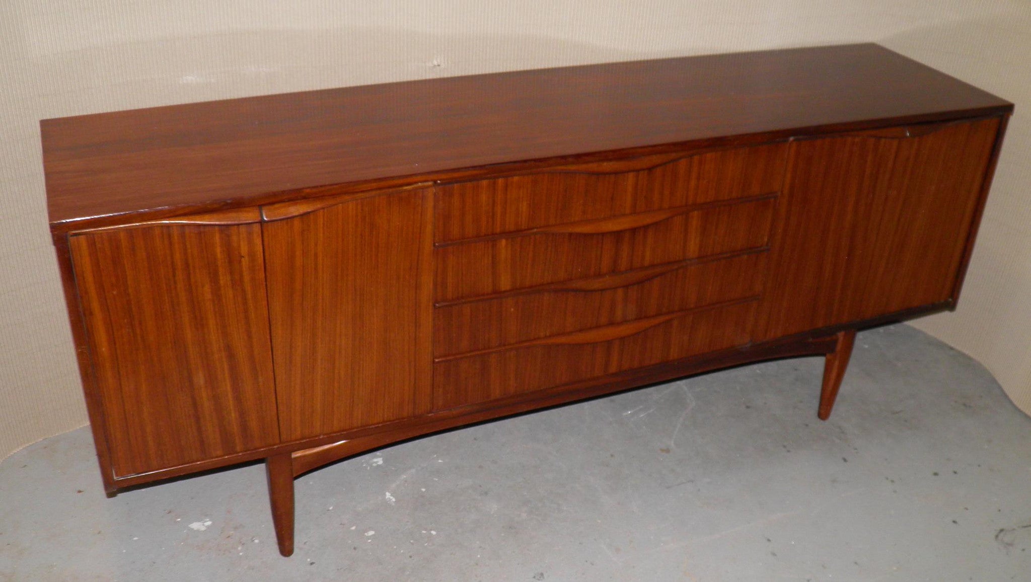 Mid Century Retro Sideboard – Ipplepen Interiors